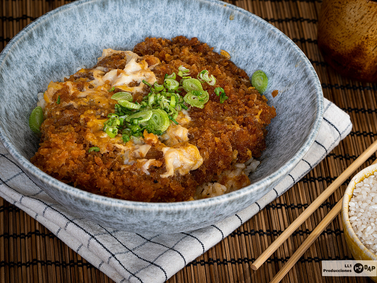 ¡Katsudon Japonés 🤤: Receta Fácil y Deliciosa!
