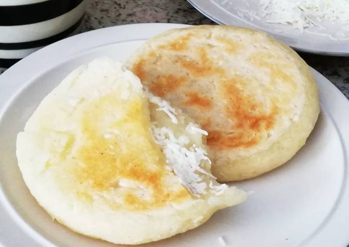 ¡Receta Arepas de Yuca con Queso: ¡Explosión de Sabor! 🤩