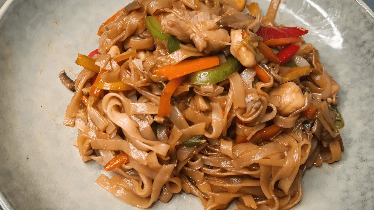 Receta Noodles de Pollo: ¡🤤 Explosión de Sabor!